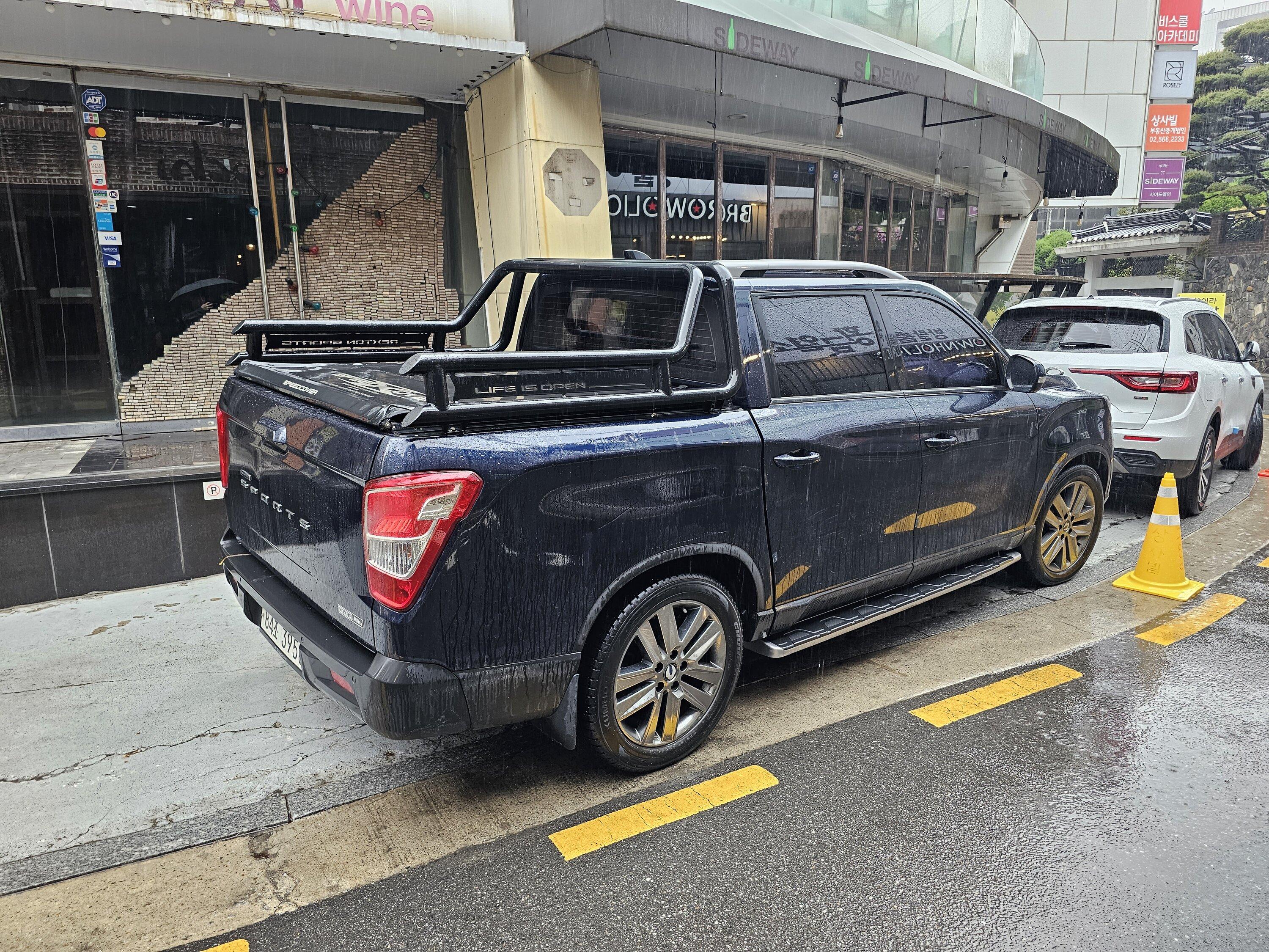 Rural Americans are importing tiny Japanese pickup trucks Bigger isn’t ...