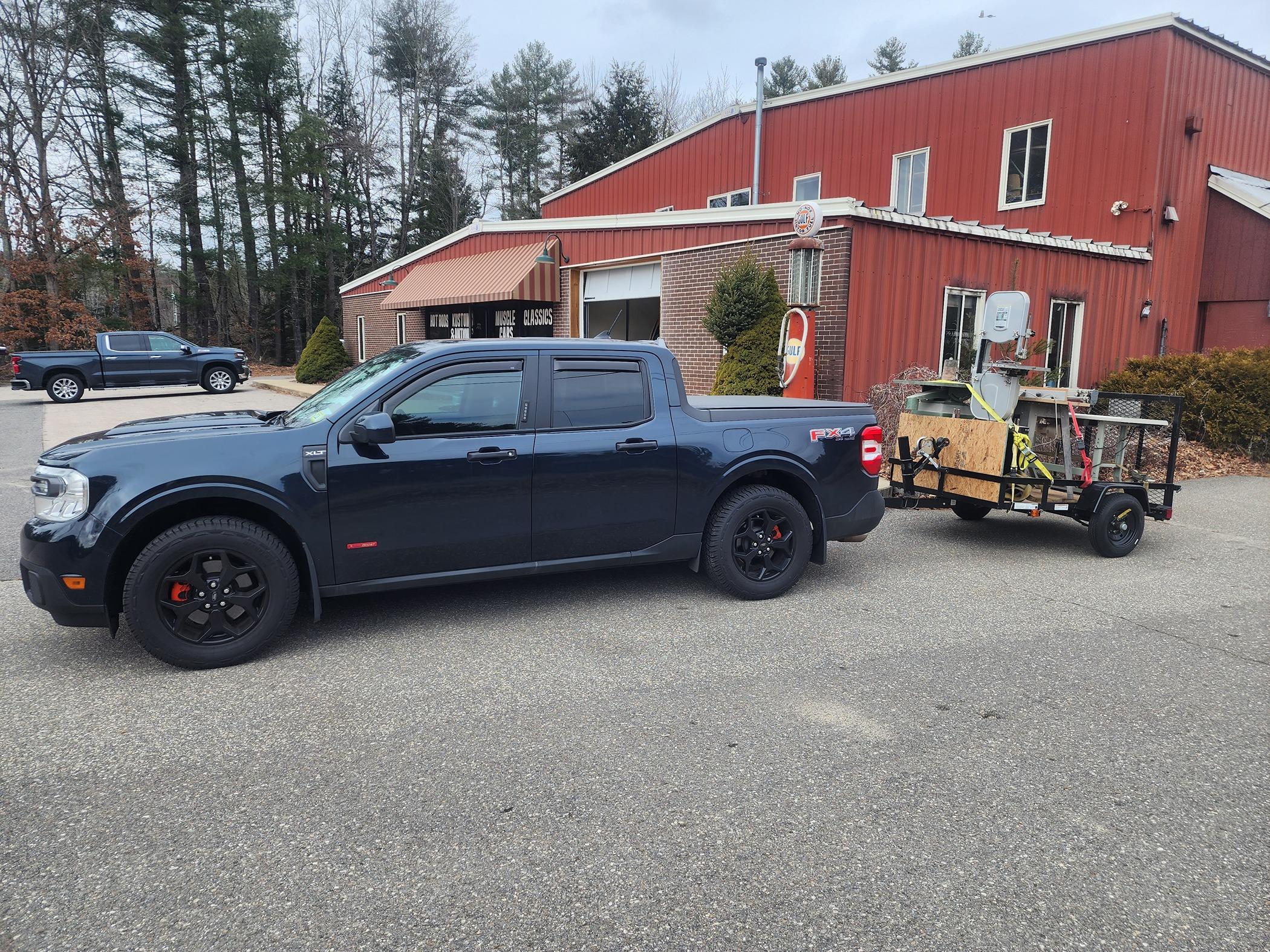 Needs tow mirrors, Tritoon towing! 24 XL w/4K | MaverickTruckClub ...