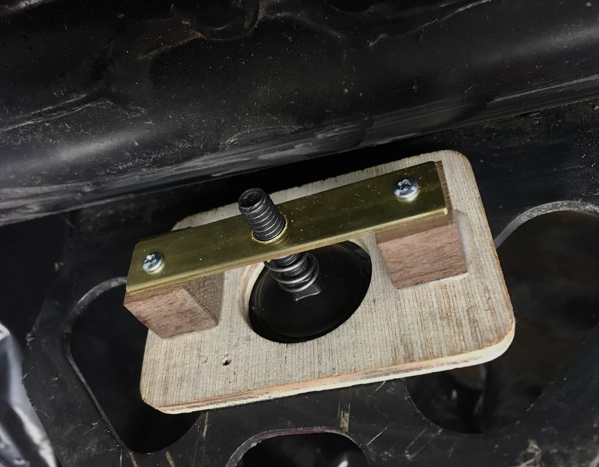 Another method to mount Kicker Hideaway / amp board to back cabin wall ...