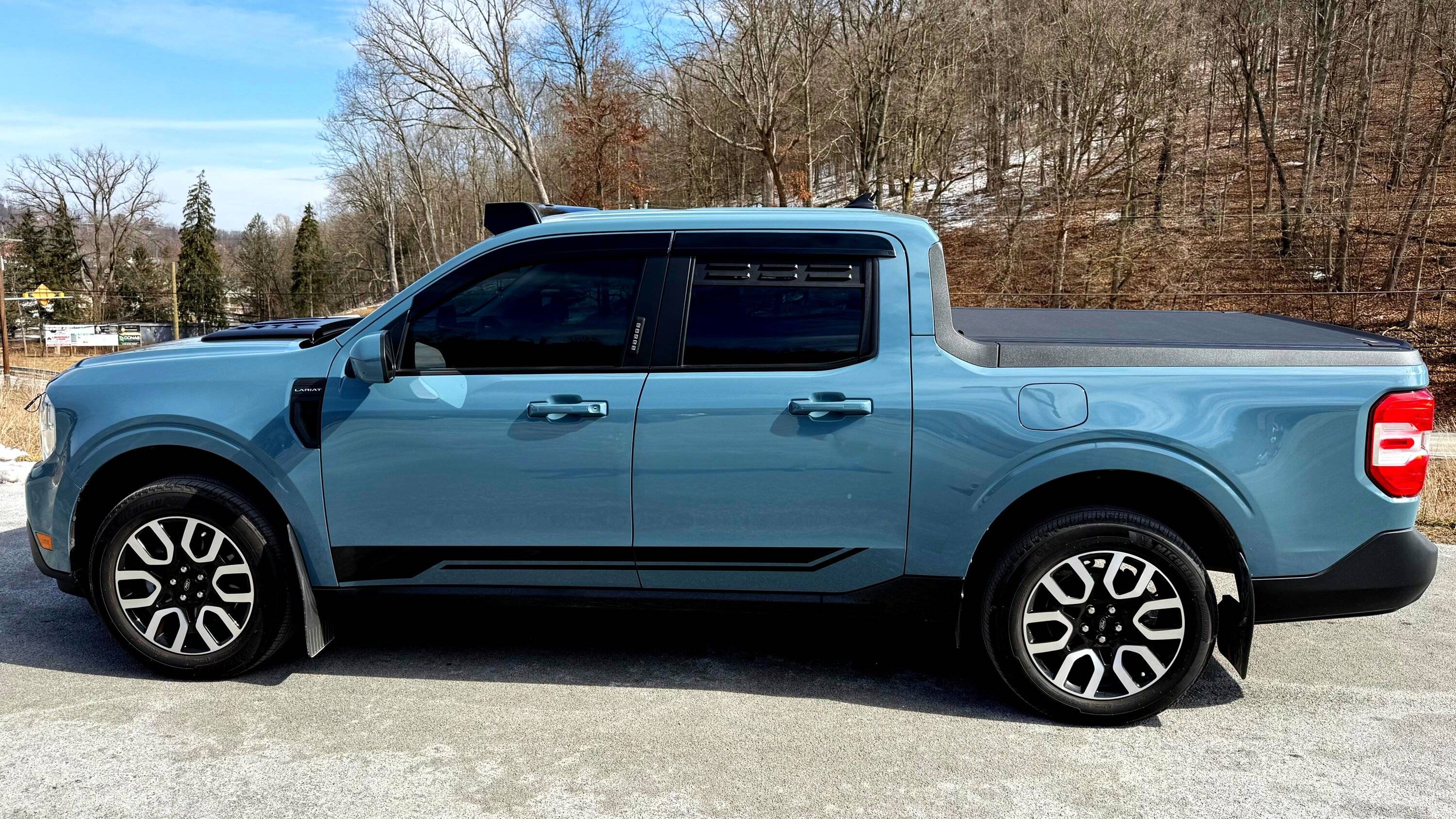 Installed the Mabett Rear Window Vents | MaverickTruckClub - 2022+ Ford ...