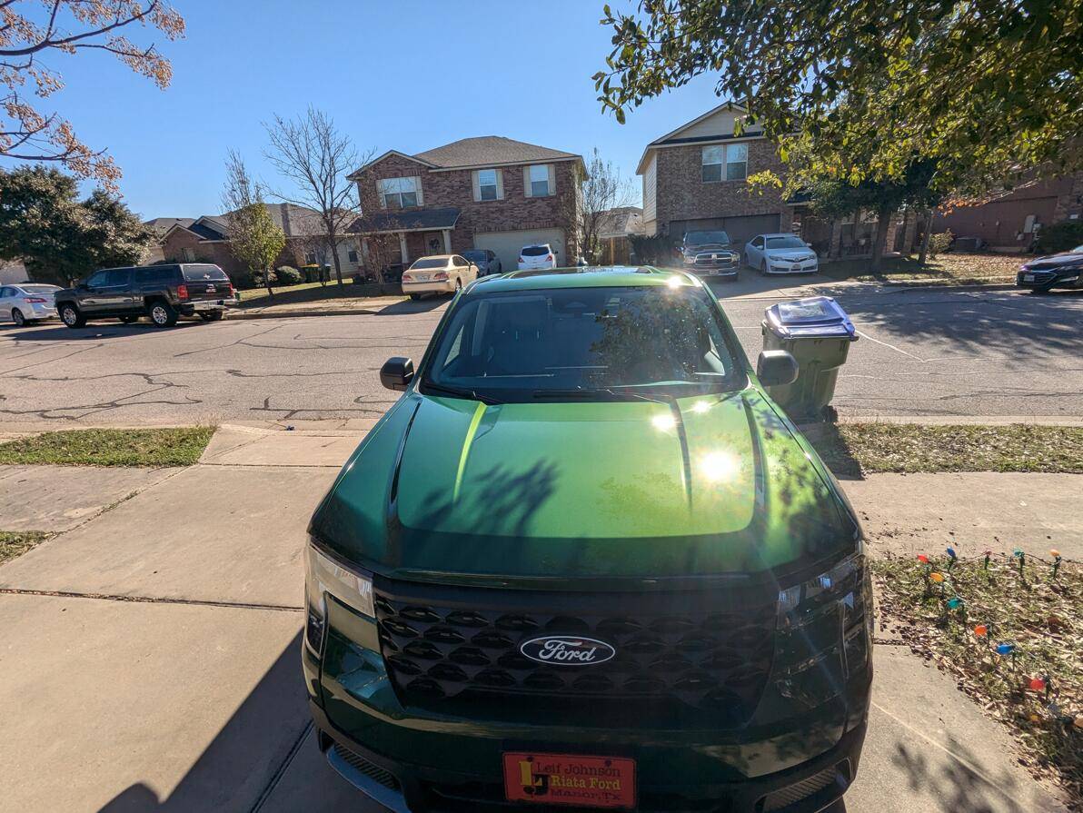 New 2025 Maverick XLT Hybrid w/ AWD - Eruption Green pictures ...