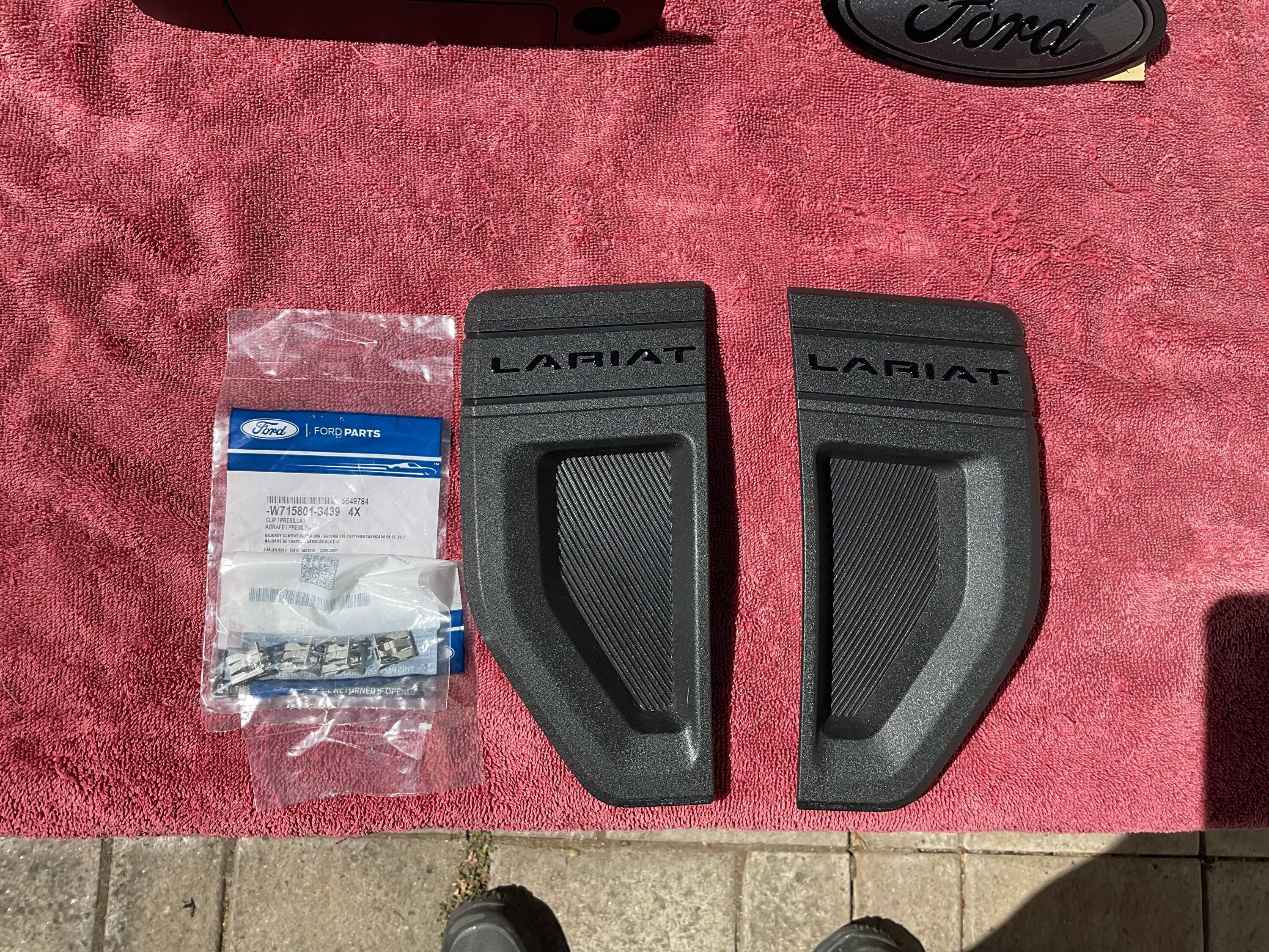 California - Ford Maverick BAP Lariat Fender Emblems Badges ...