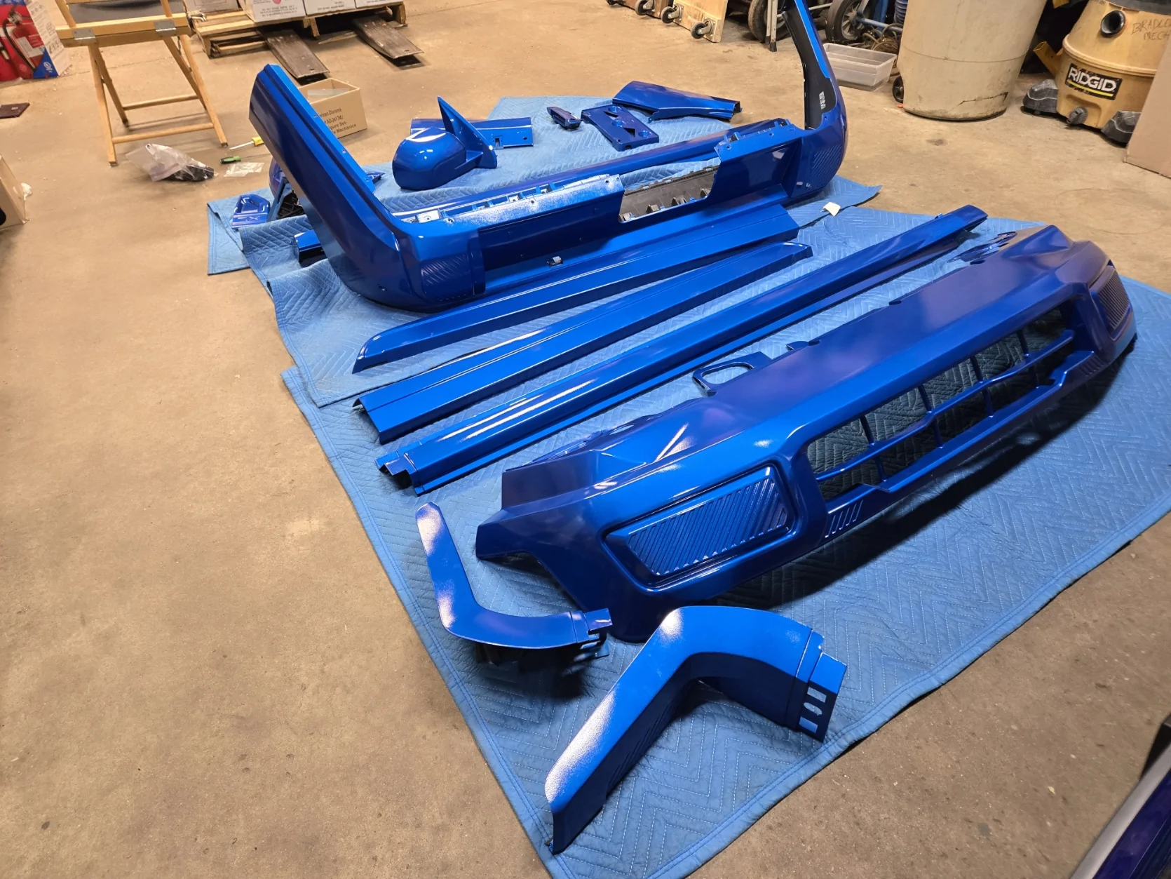 2025 Maverick Velocity Blue XL AWD Build | MaverickTruckClub - 2022 ...