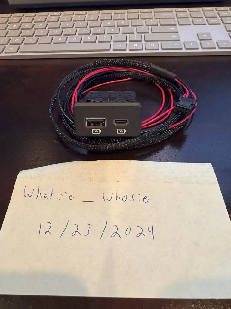 Washington - Molex USB power port - $35 | MaverickTruckClub - 2022 ...