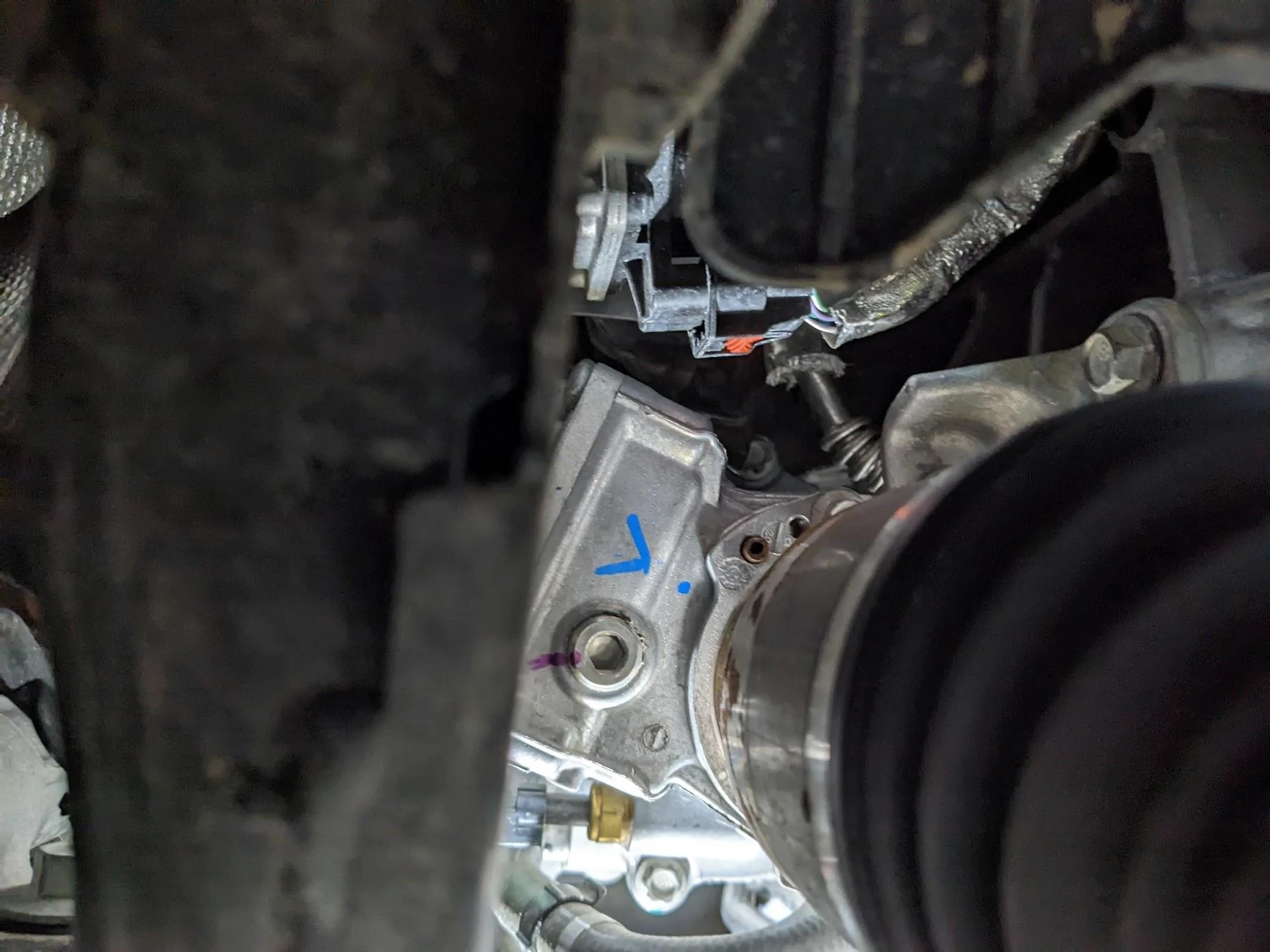 How To: Maverick Tremor PTU oil change | MaverickTruckClub - 2022+ Ford ...