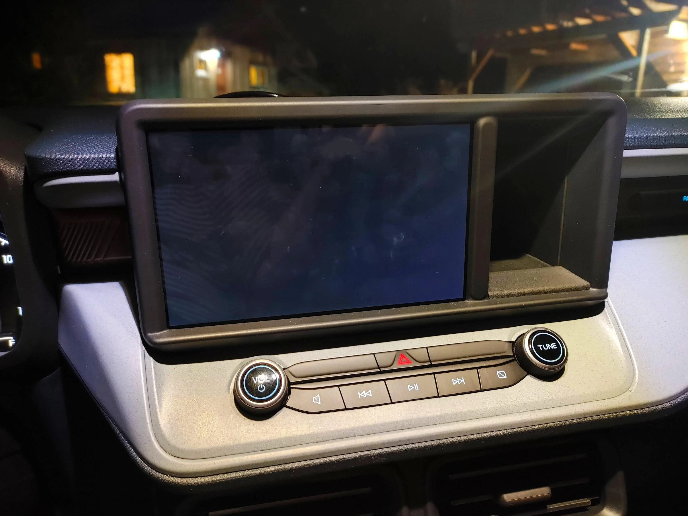 Electric Screen in Mavericks | Page 4 | MaverickTruckClub - 2022+ Ford ...