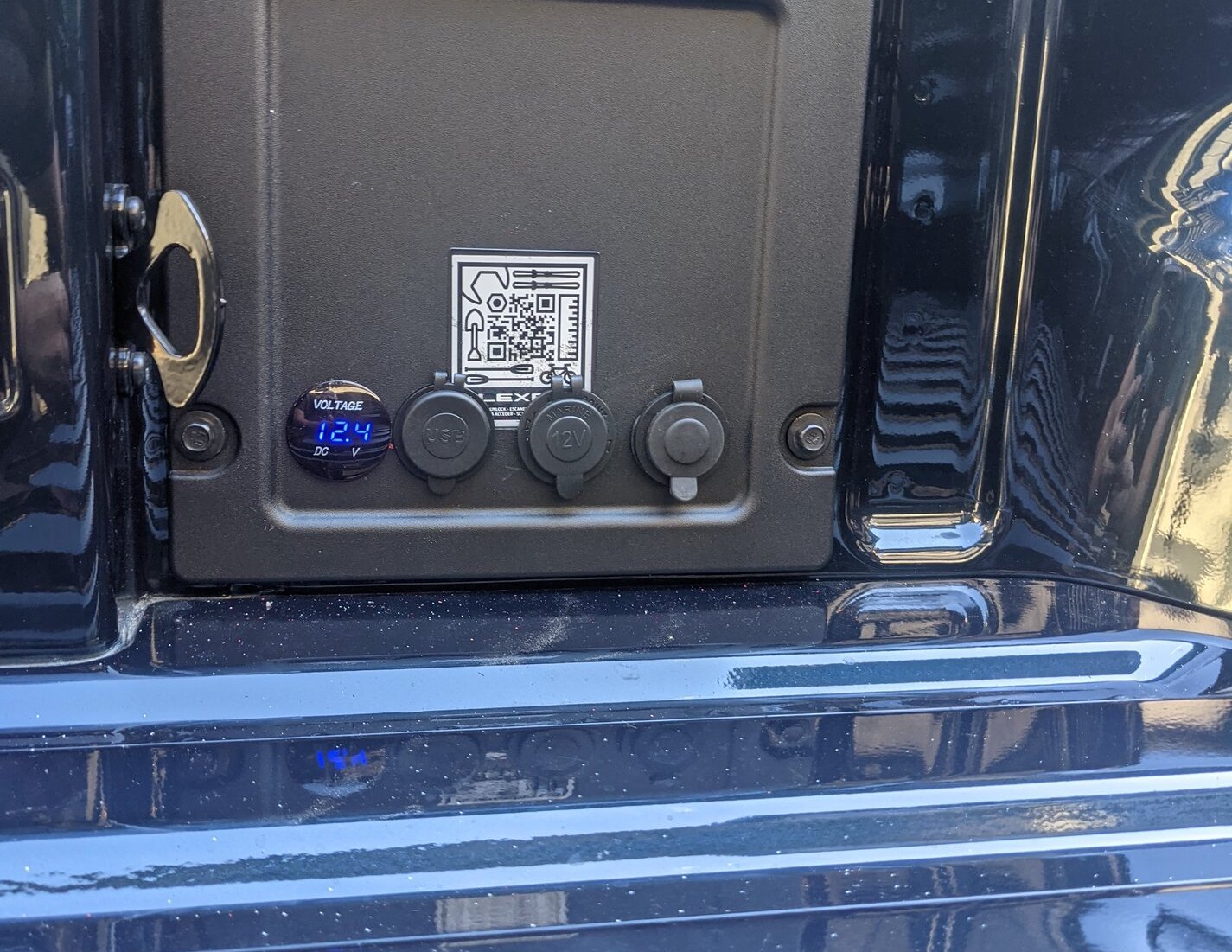 Adding 12V and USB power ports to the bed - installed photo ...