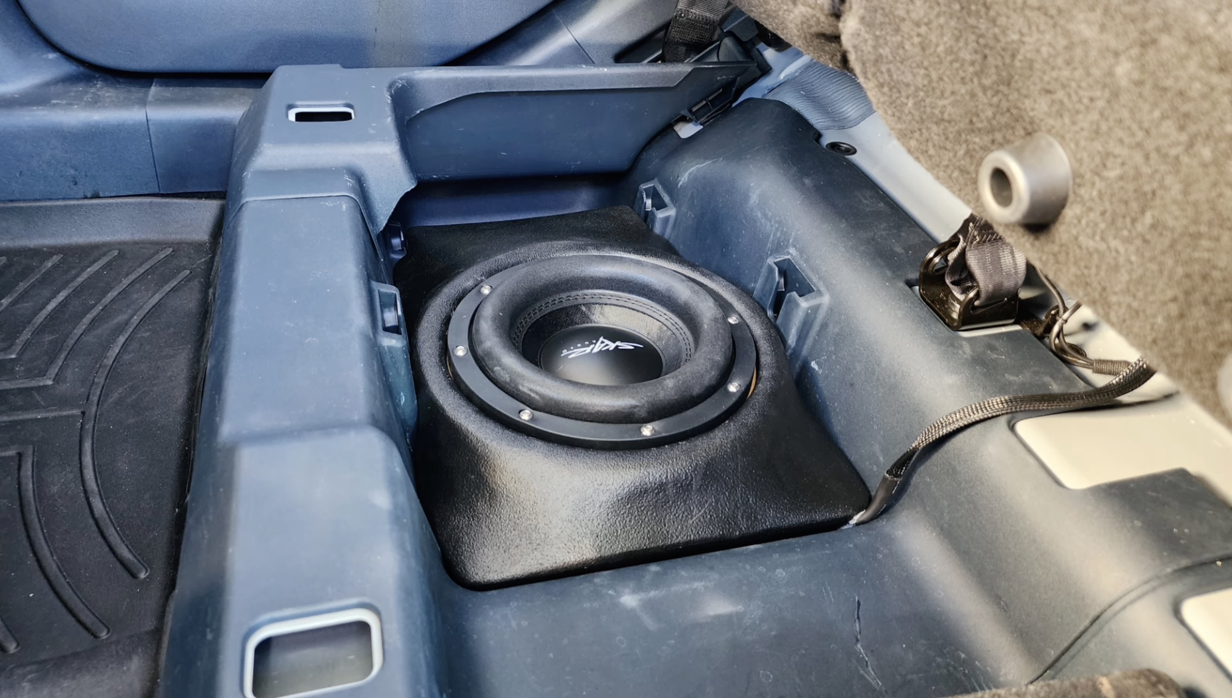 DIY How-To Video: Custom fiberglass subwoofer enclosure build under ...