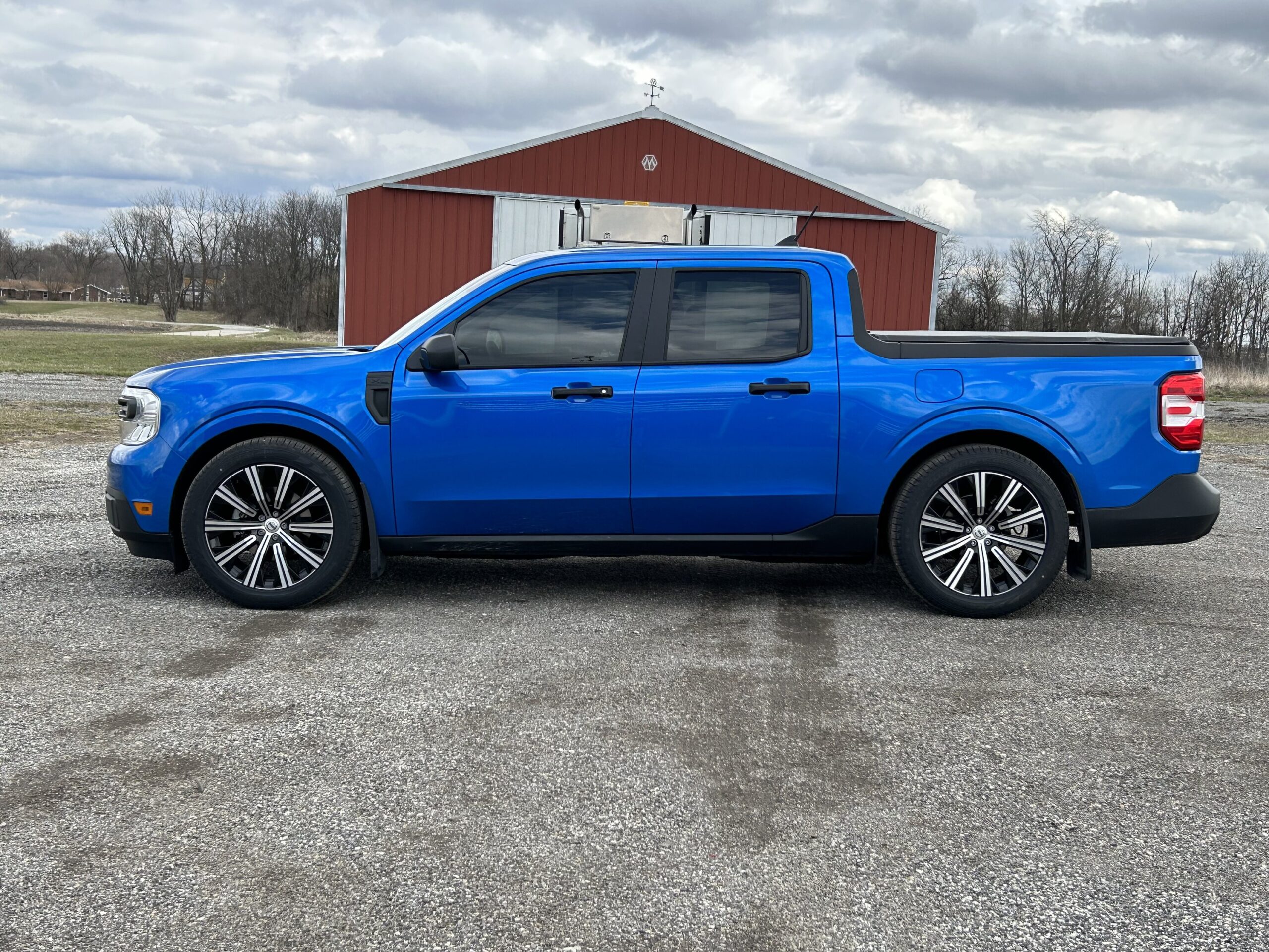 Truck fell down today (lowered my Maverick + 275/45/20 tires + 20mm ...