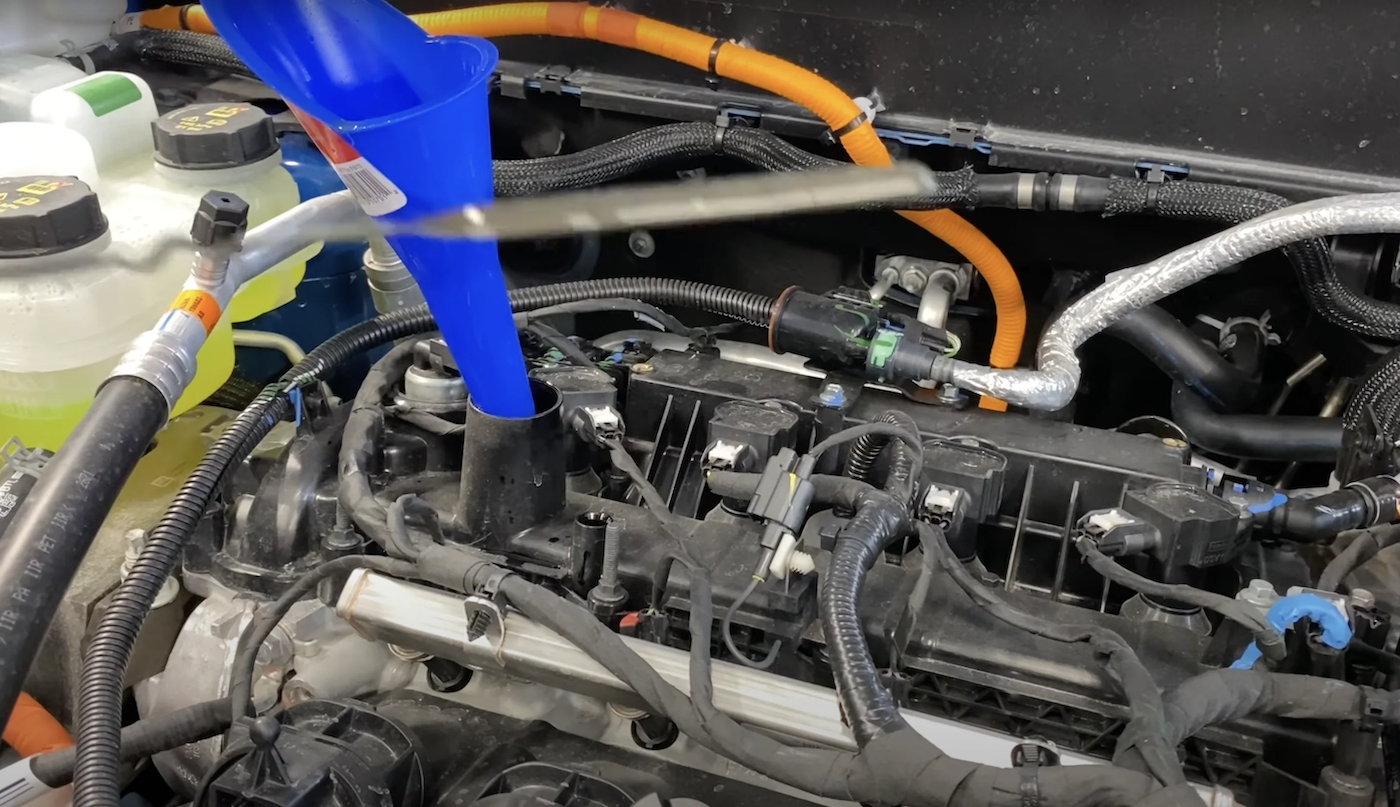 Hybrid 2.5L: Oil that meets Ford's WSS-M2C962-A1 spec (LIST and ...