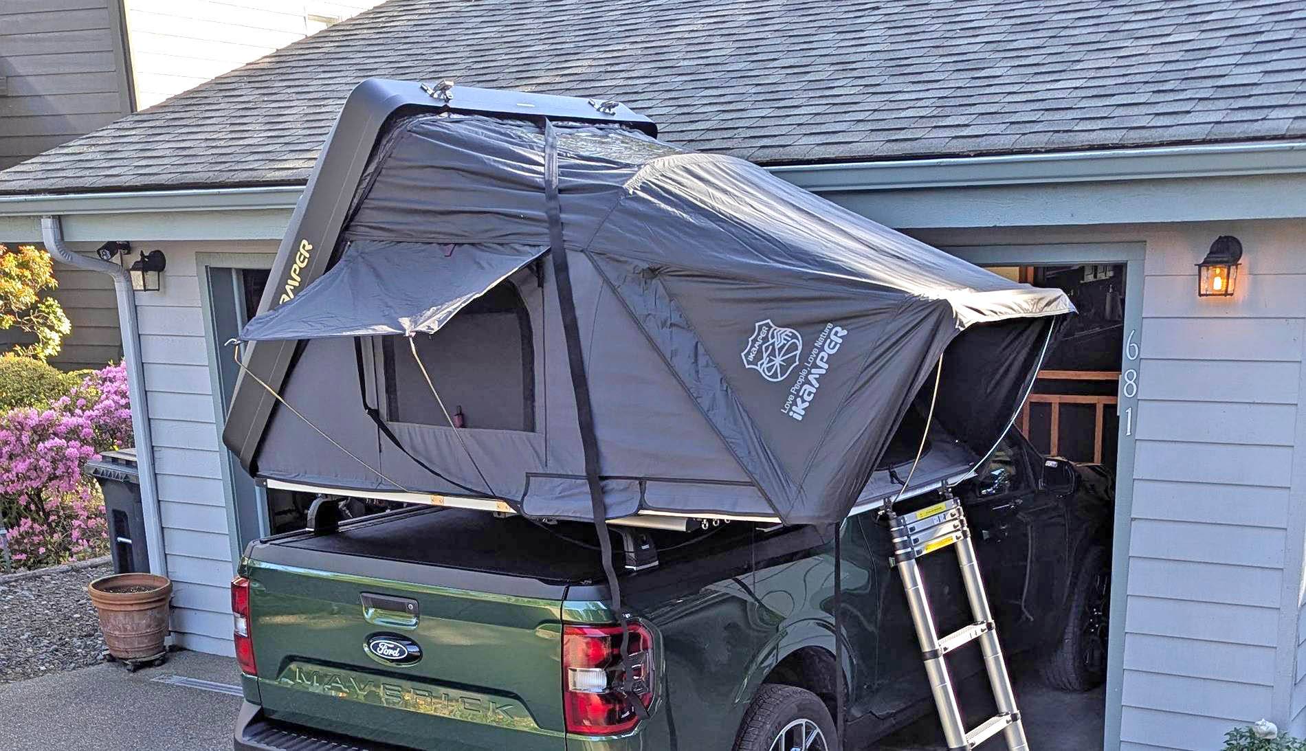 RTT iKamper roof top tent with Thule Aerobars over a BAK Revolver X4S ...